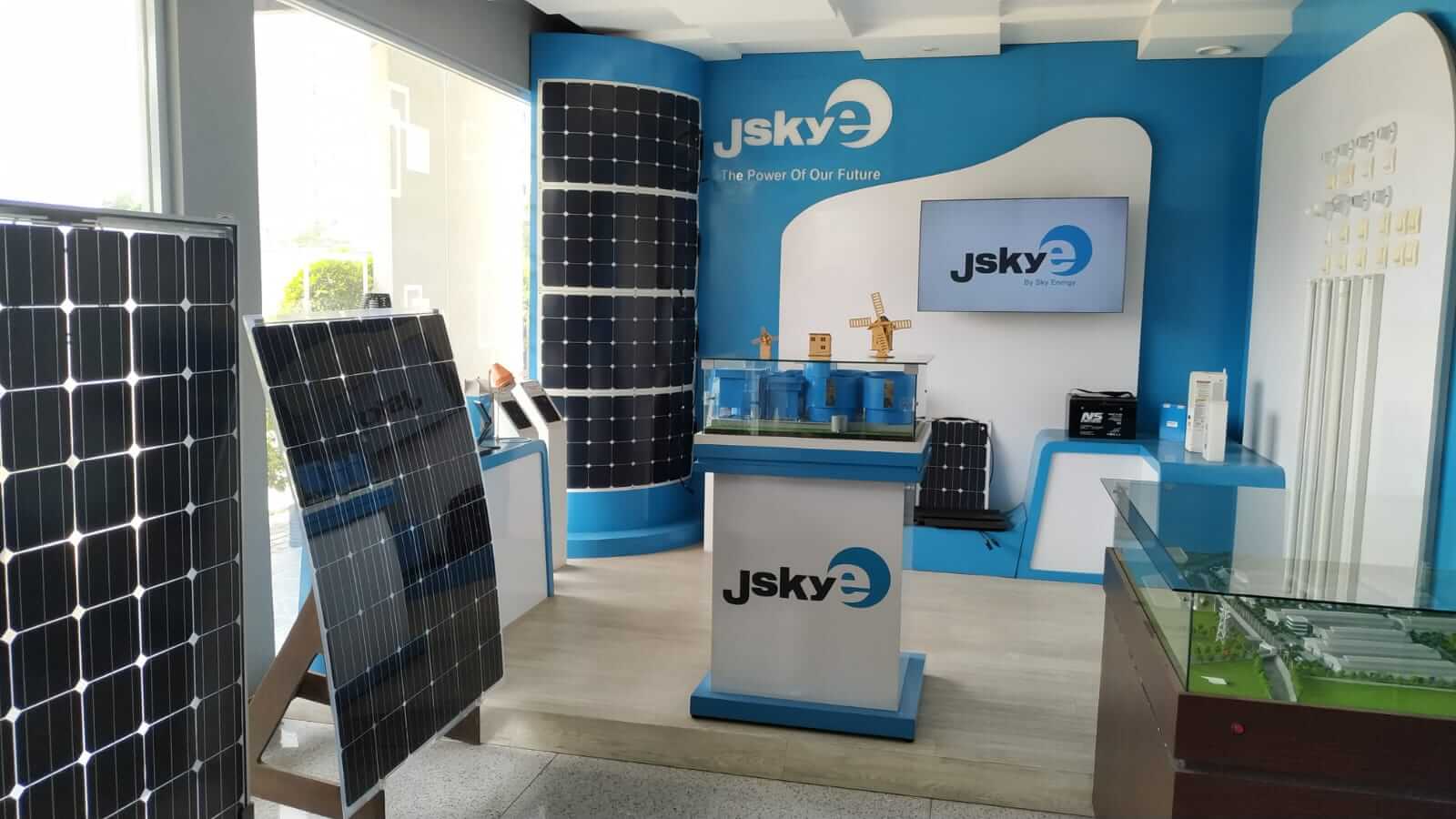 Memperkenalkan J-Leaf, Panel Surya Paling "Ringan" di Kelasnya - PT ...